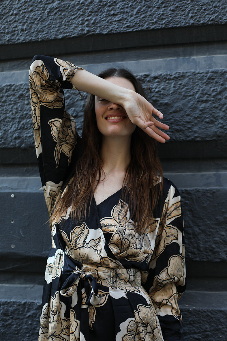 Jumper Sticker Black | lassurenas